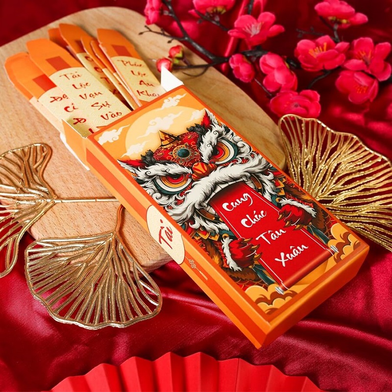 Lì xì đầu năm: Tại sao là biểu tượng của sự may mắn và tài lộc